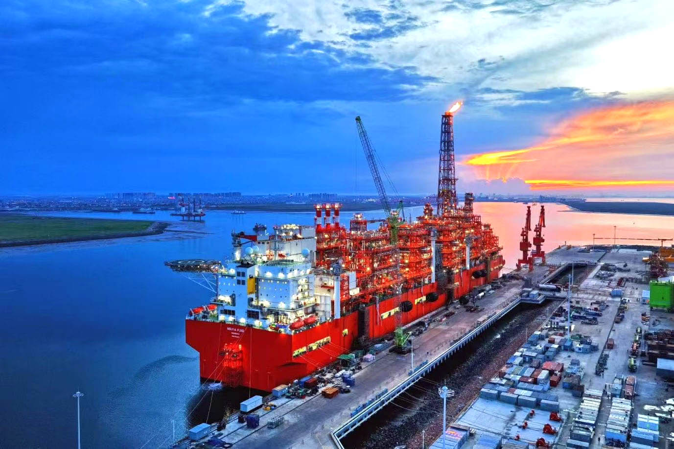 Massive floating liquefied natural gas facility built in China | Ships ...