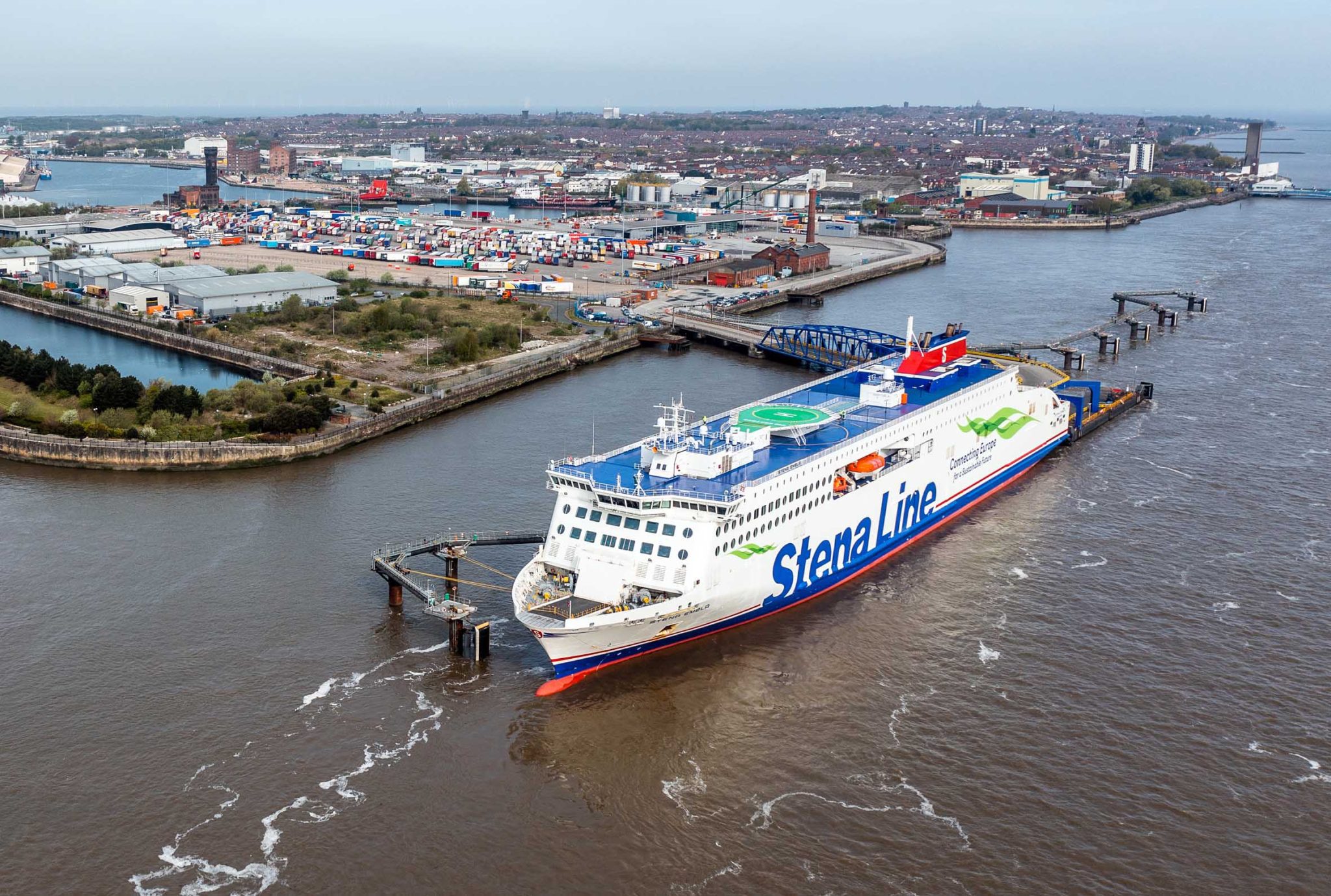 Stena Line and Peel Ports sign major new deal at Birkenhead for port ...