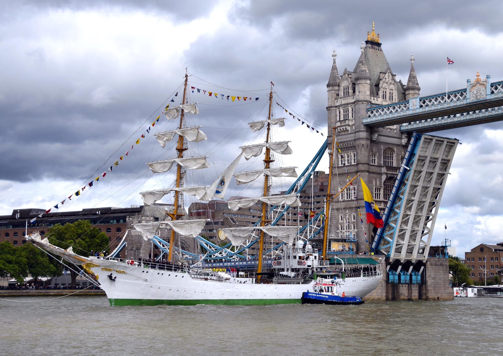 Colombia’s tall ship ARC Gloria comes to London | Ships Monthly